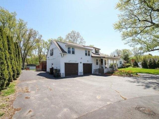 house with 5 bedroom, Auburn MA ES104812261