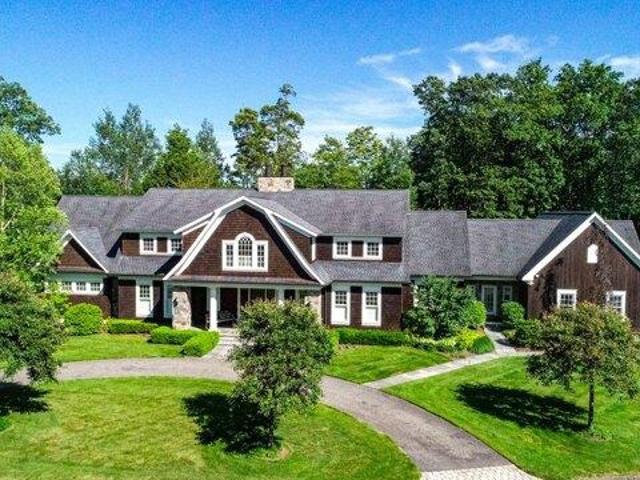 house with 5 bedroom, Avon CT DLS102061954