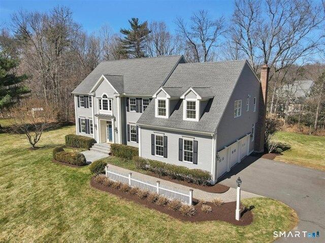 house with 5 bedroom, Avon CT DLS102214169