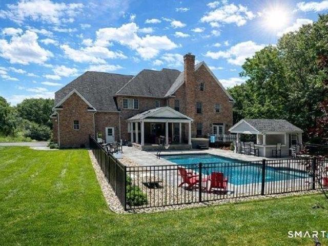 house with 5 bedroom, Avon CT DLS102345169