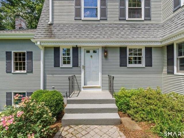 house with 5 bedroom, Avon CT DS104150947