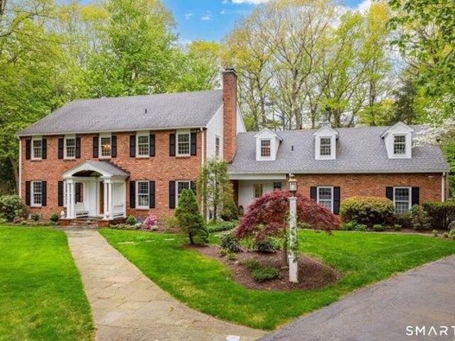 house with 5 bedroom, Avon CT DS104188337