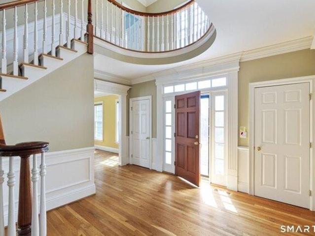house with 5 bedroom, Avon CT DS102218263