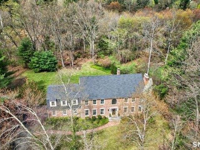 house with 5 bedroom, Avon CT DS102444822
