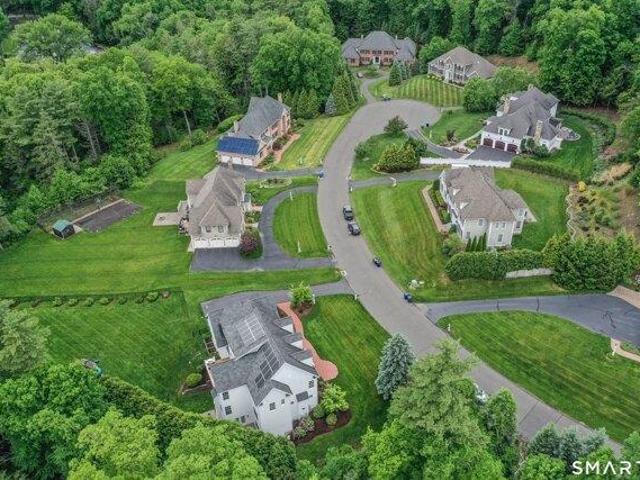 house with 5 bedroom, Avon CT ES104011531