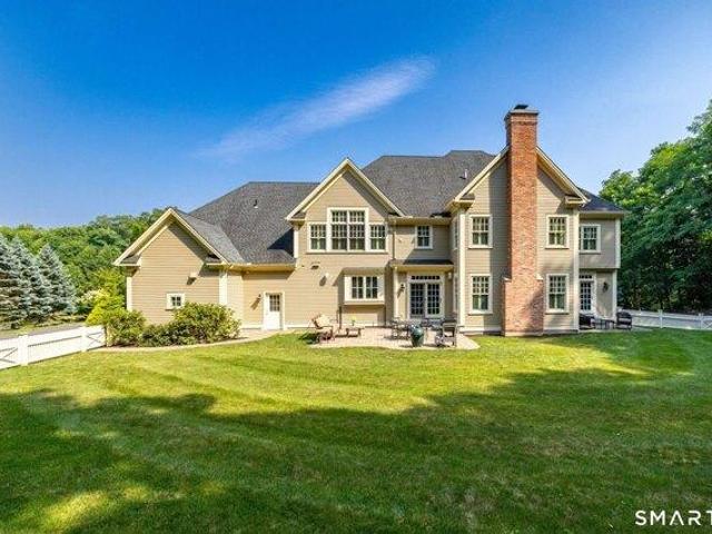 house with 5 bedroom, Avon CT ES104833824
