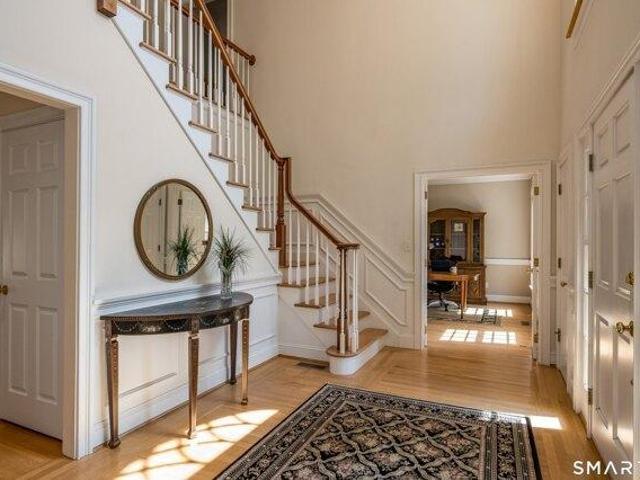 house with 5 bedroom, Avon CT ES105144248