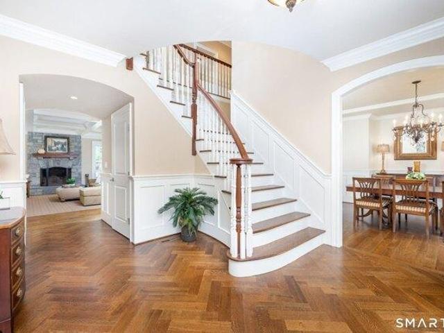 house with 5 bedroom, Avon CT ES105141050