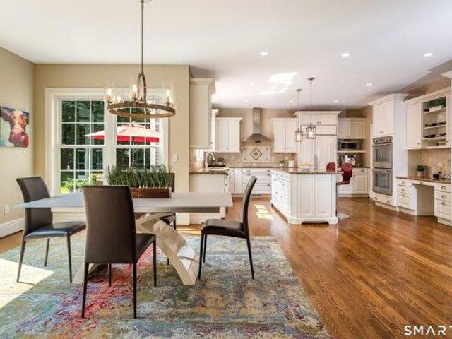 house with 5 bedroom, Avon CT ES105157634