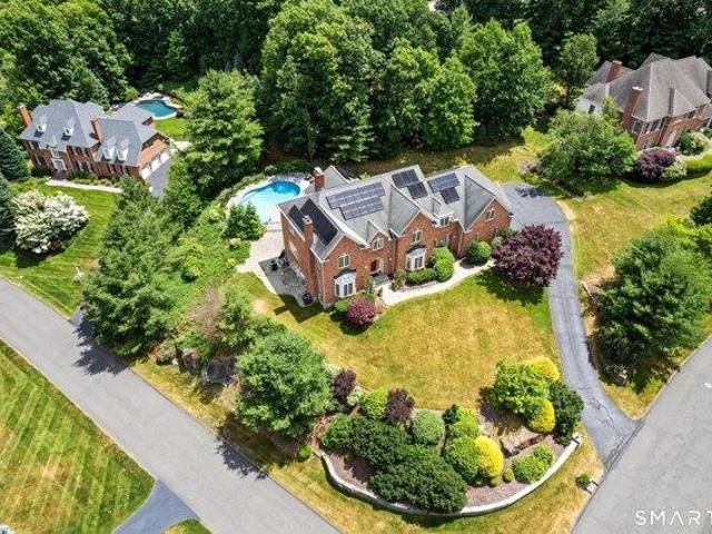 house with 5 bedroom, Avon CT ES105202545