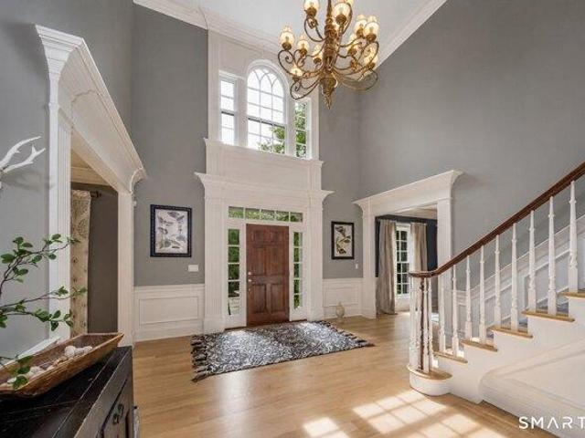 house with 5 bedroom, Avon CT ES103073626