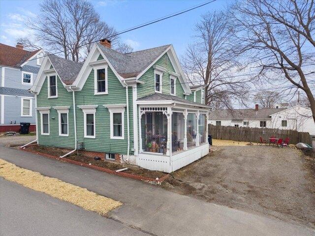house with 5 bedroom, Bangor ME DS101857107