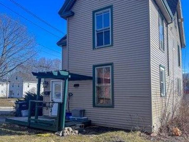 house with 5 bedroom, Bangor ME DS102583901
