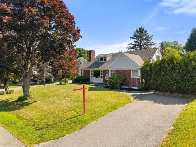 house with 5 bedroom, Bangor ME DS104237023