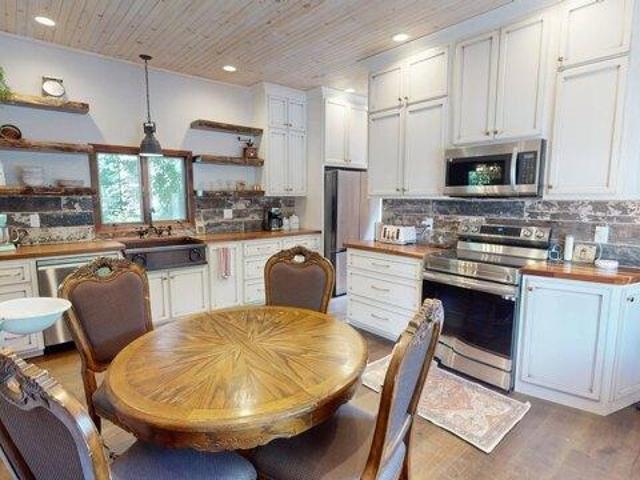 house with 5 bedroom, Bangor ME ES105142153