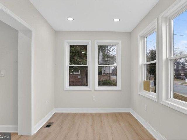 house with 5 bedroom, Baltimore MD ES103600173