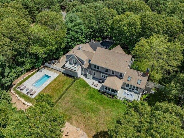 house with 5 bedroom, Barnstable MA DLS102583607