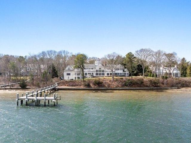 house with 5 bedroom, Barnstable MA DLS102729130