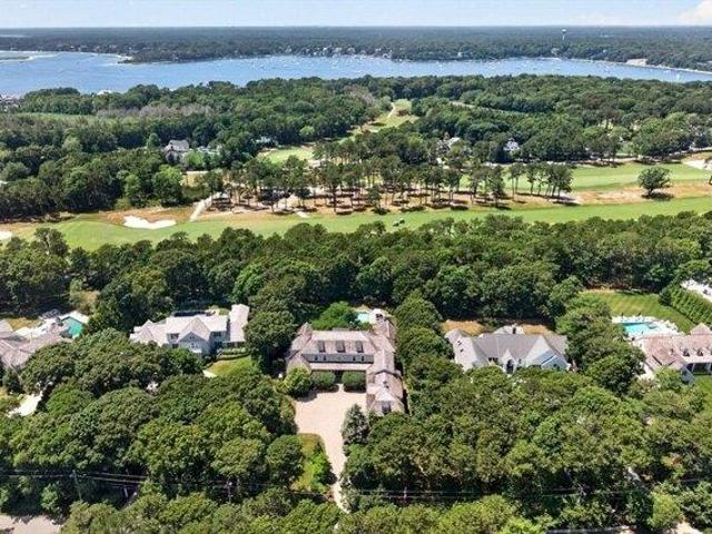 house with 5 bedroom, Barnstable MA DS104153409