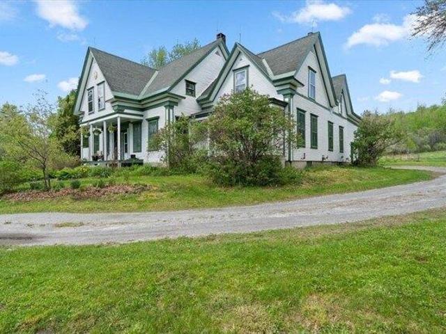 house with 5 bedroom, Barre VT ES104149133