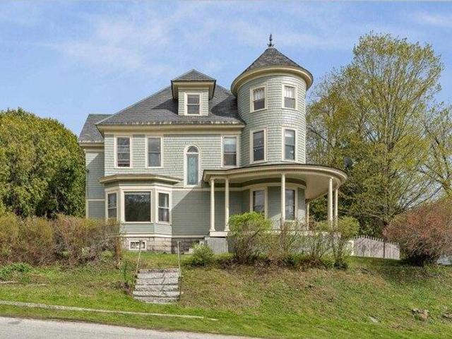 house with 5 bedroom, Barre VT ES104237766