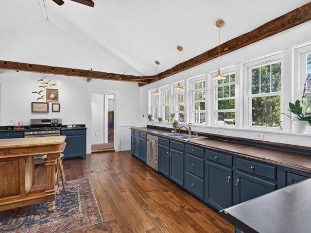 house with 5 bedroom, Barre MA ES104851952