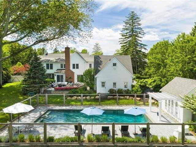 house with 5 bedroom, Barrington RI DS103666327