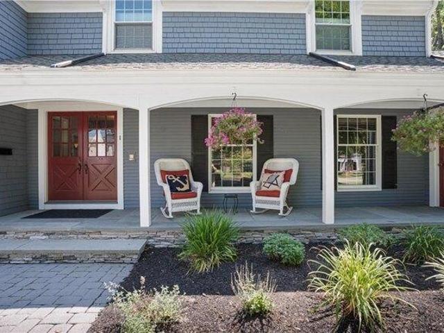 house with 5 bedroom, Barrington RI ES105079592