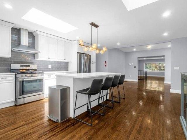 house with 5 bedroom, Bayonne NJ DS104113987