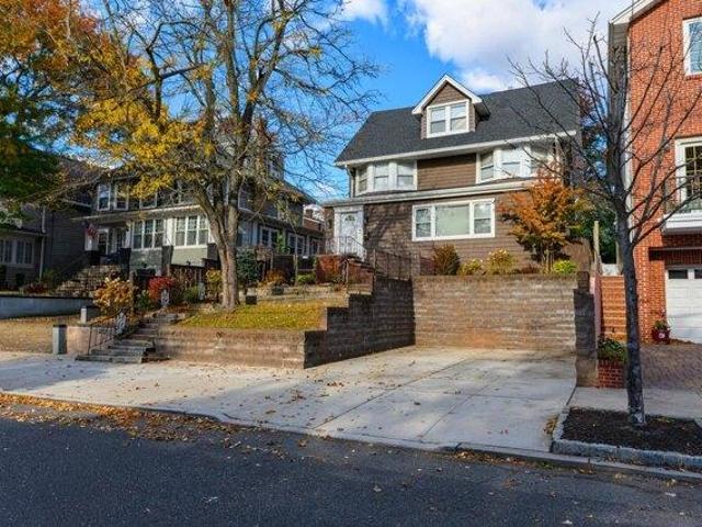 house with 5 bedroom, Bayonne NJ DS104234402