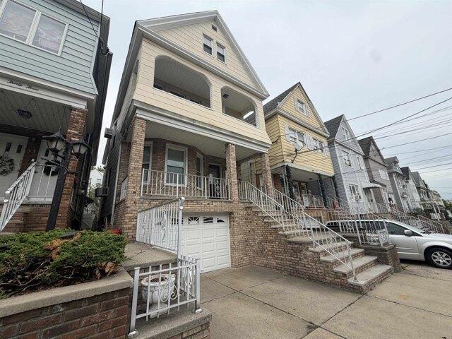 house with 5 bedroom, Bayonne NJ DS104234594