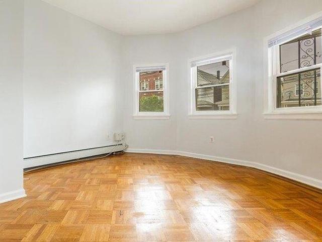 house with 5 bedroom, Bayonne NJ DS104262128