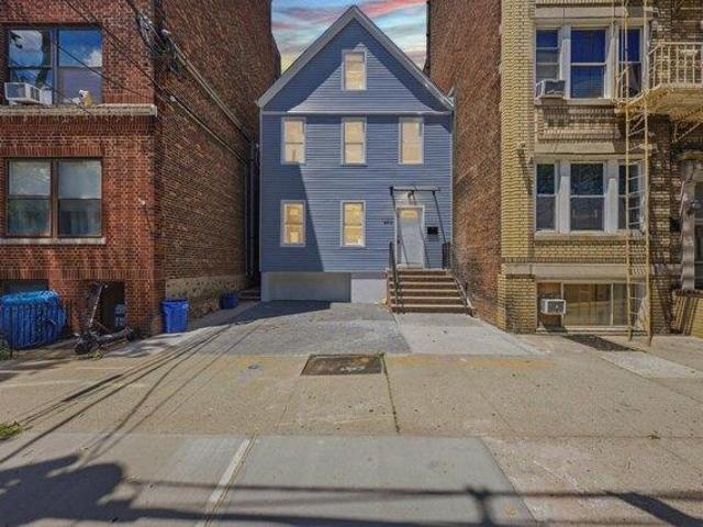 house with 5 bedroom, Bayonne NJ DS104443171