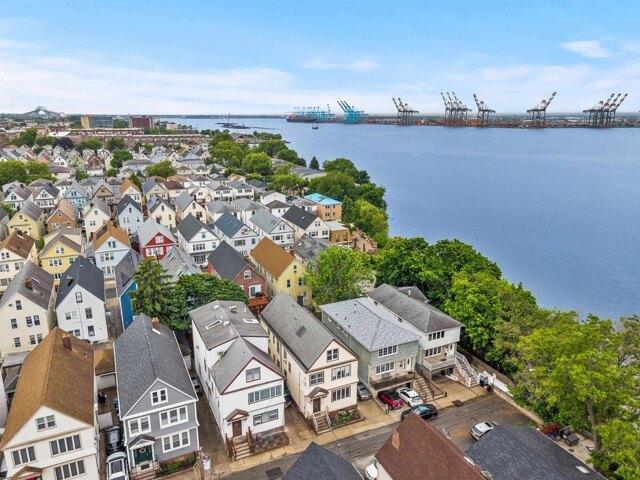 house with 5 bedroom, Bayonne NJ DS104478982