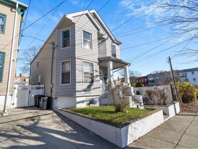 house with 5 bedroom, Bayonne NJ DS102313337