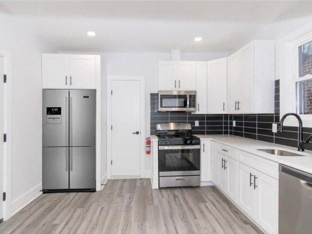 house with 5 bedroom, Bayonne NJ ES104112997