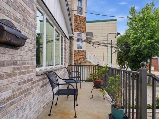 house with 5 bedroom, Bayonne NJ ES104113457