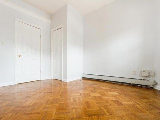 house with 5 bedroom, Bayonne NJ ES104262128