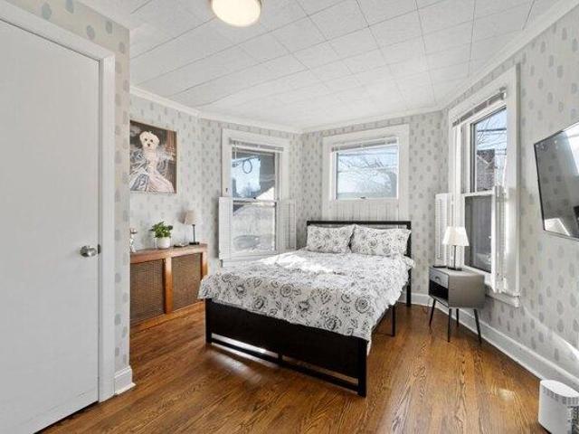 house with 5 bedroom, Bayonne NJ ES102824308