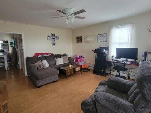house with 5 bedroom, Bennington VT ES105126776