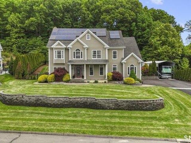 house with 5 bedroom, Beacon Falls CT DS104375679