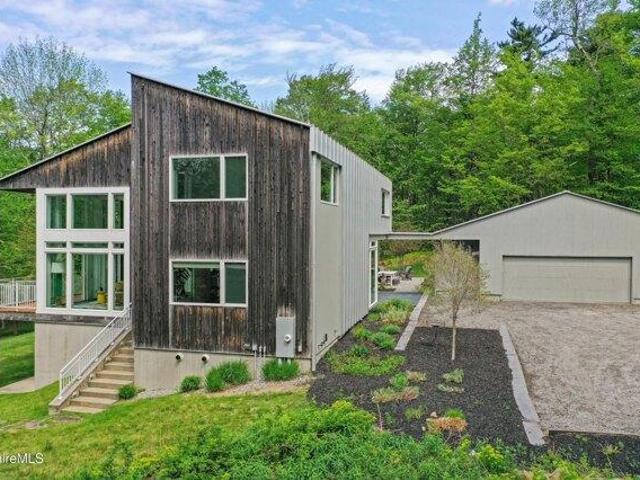 house with 5 bedroom, Becket MA DS102860289