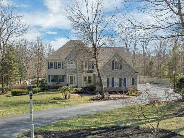 house with 5 bedroom, Bedford NH DS102411517