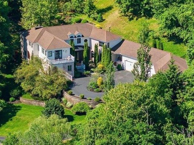 house with 5 bedroom, Bedford NH DS103498844