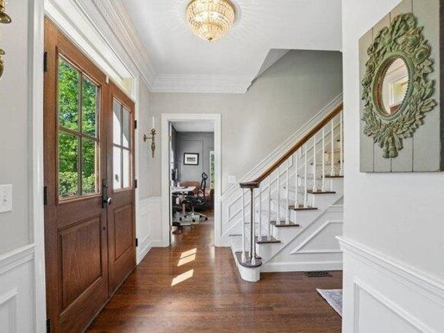 house with 5 bedroom, Bedford NH ES104075782