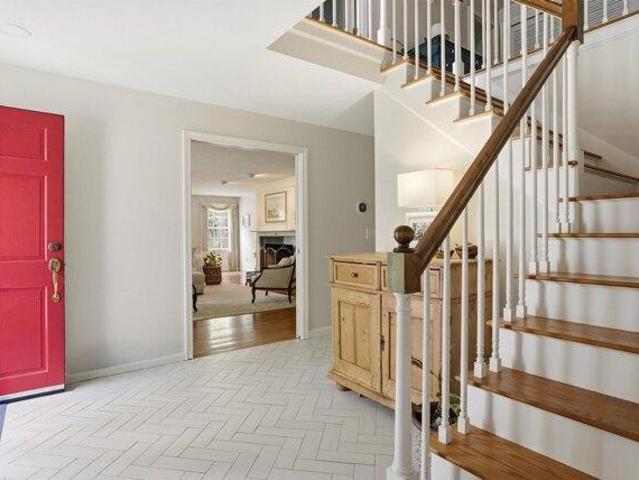 house with 5 bedroom, Bedford NH ES105108675