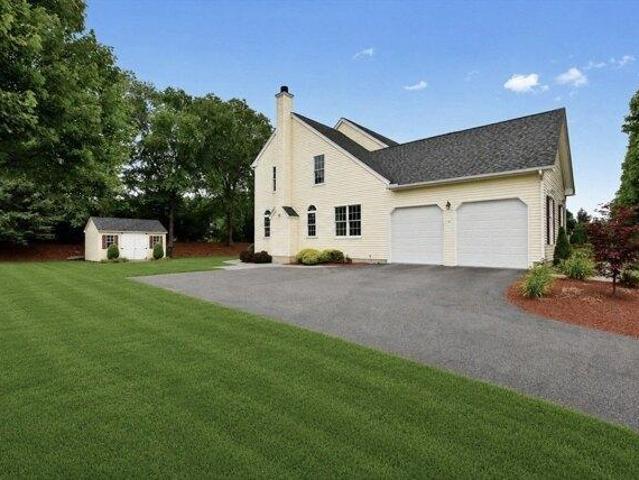 house with 5 bedroom, Bellingham MA ES104261729