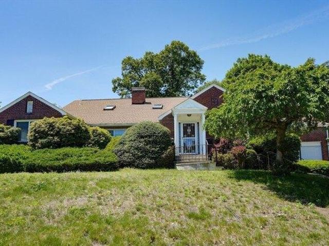 house with 5 bedroom, Belmont MA DLS103127773