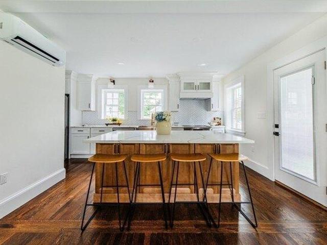 house with 5 bedroom, Belmont MA ES104445647