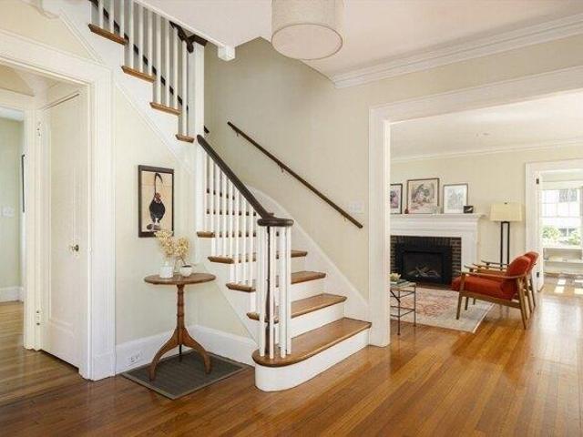 house with 5 bedroom, Belmont MA ES105095654